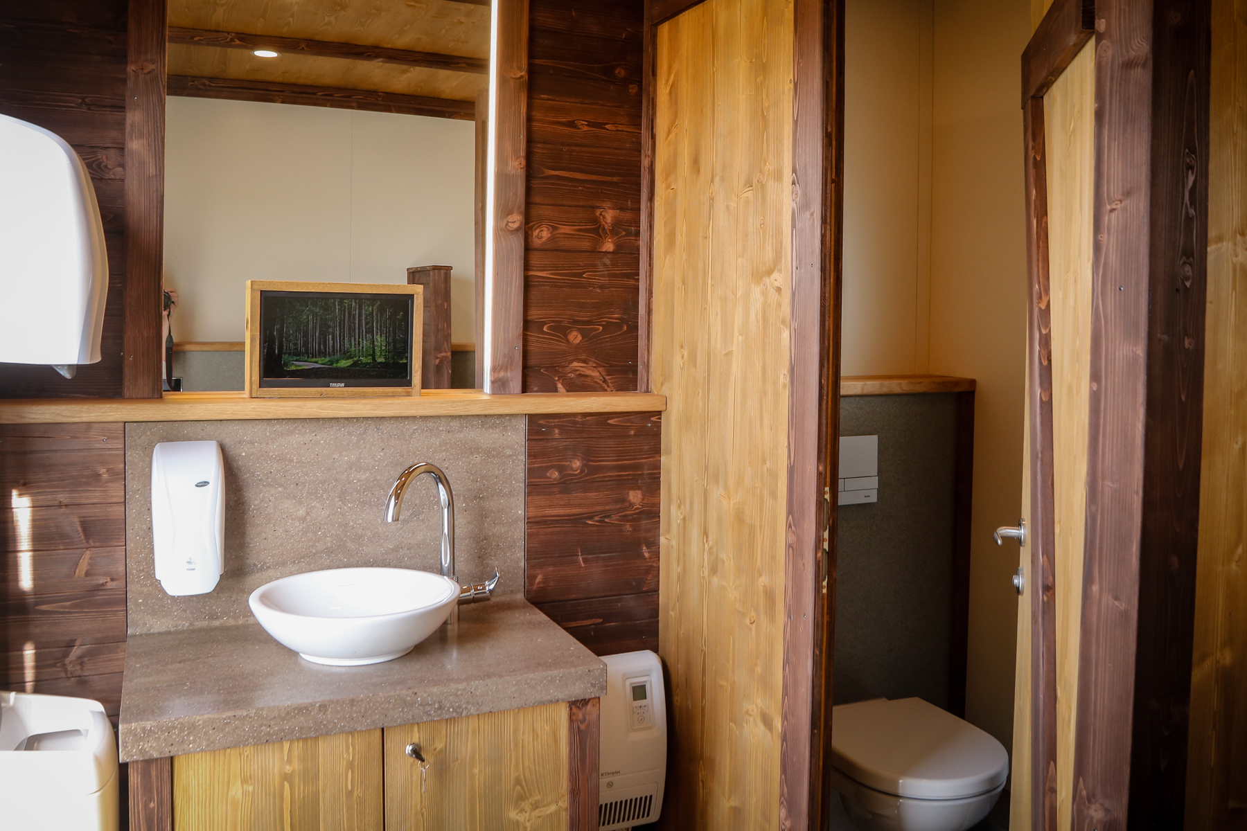 Neue LULUX-WC Container — Kerschner Umweltservice